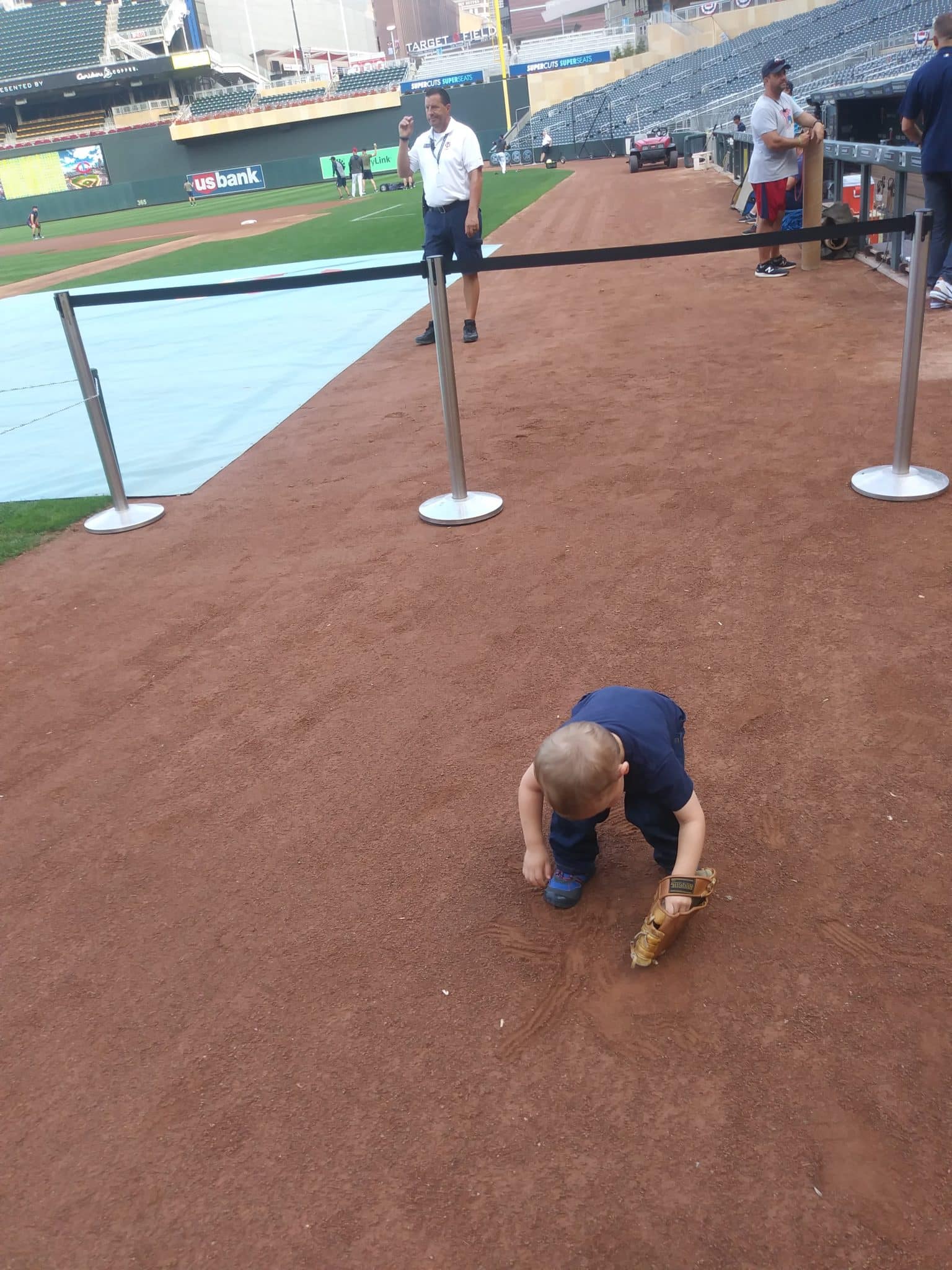 Bear Jones: The Minnesota Twins’ Newest 'Groundskeeper' - Sports Faith